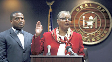 La Marque mayor calls for federal probe of city’s books | khou.com