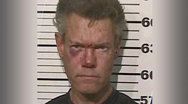 911 call: Trucker finds singer Randy Travis passed out | khou.com