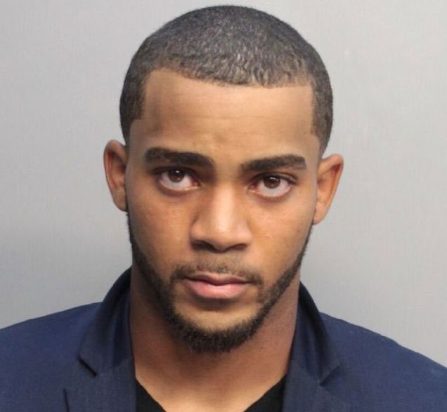 NFL player arrested after trying to pay with bubble gum | khou.com