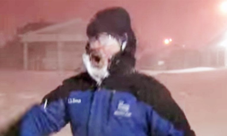 Weatherman freaks out over "thundersnow" caught on camera | khou.com