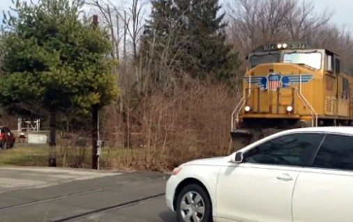 Video of train-car crash serves as tragic reminder | khou.com