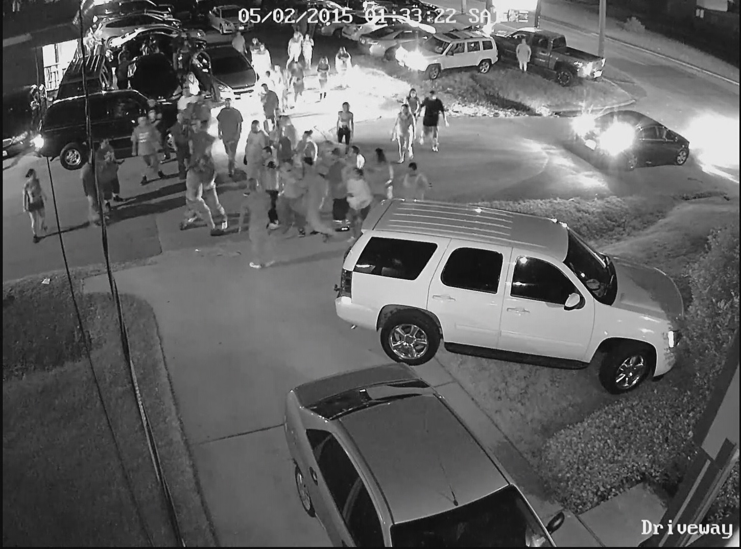 Residents fed up with late-night fights from neighborhood bar | khou.com