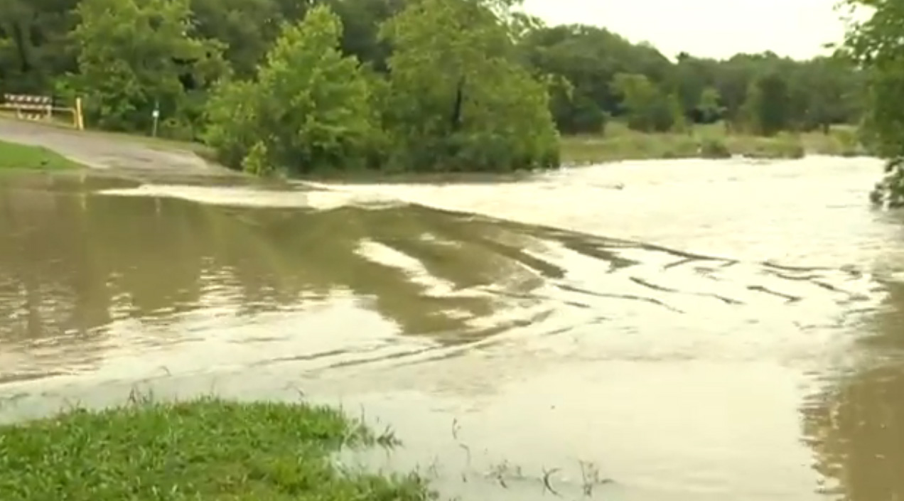 Rain causes minor flooding, road closures across parts of Central Texas ...
