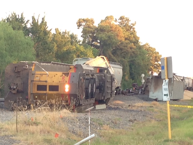 Train derails in Old Town Spring | khou.com