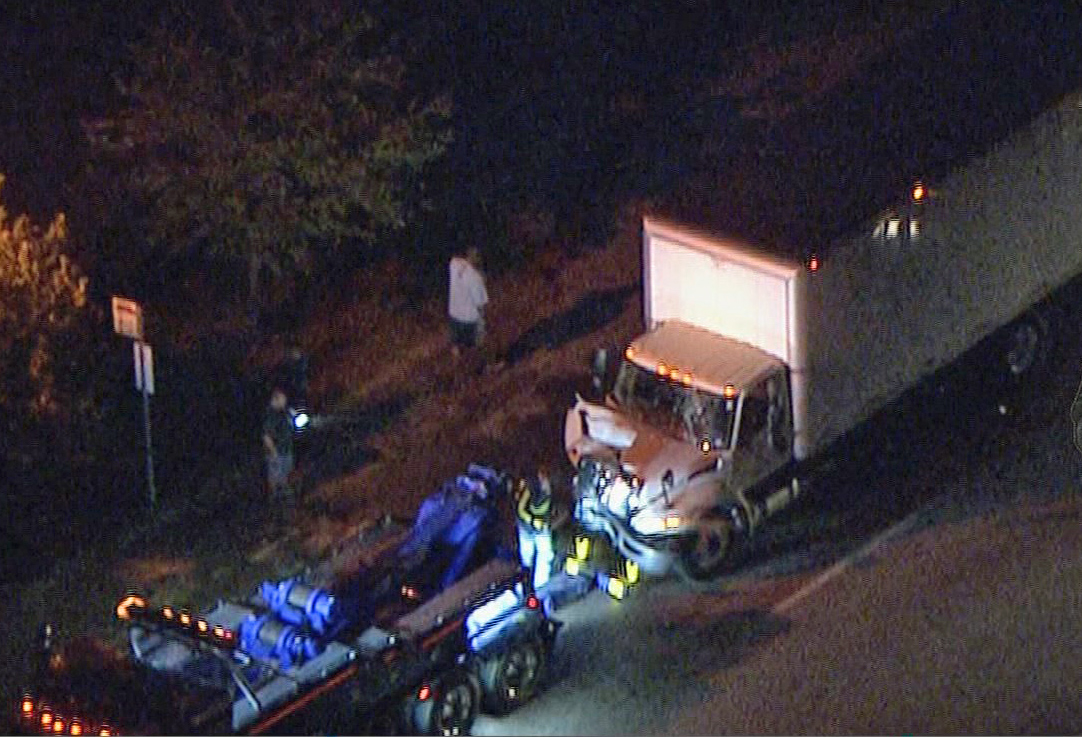 9 hurt when box truck hits Metro bus | khou.com