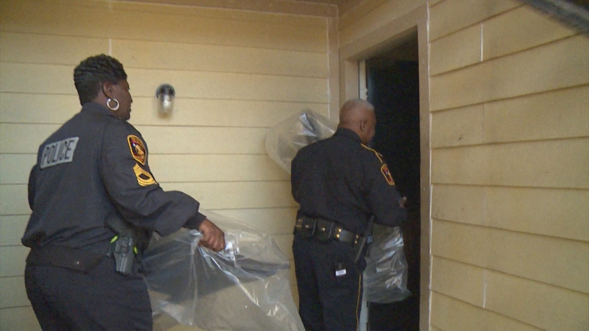 Waller County constable helps family in need | khou.com