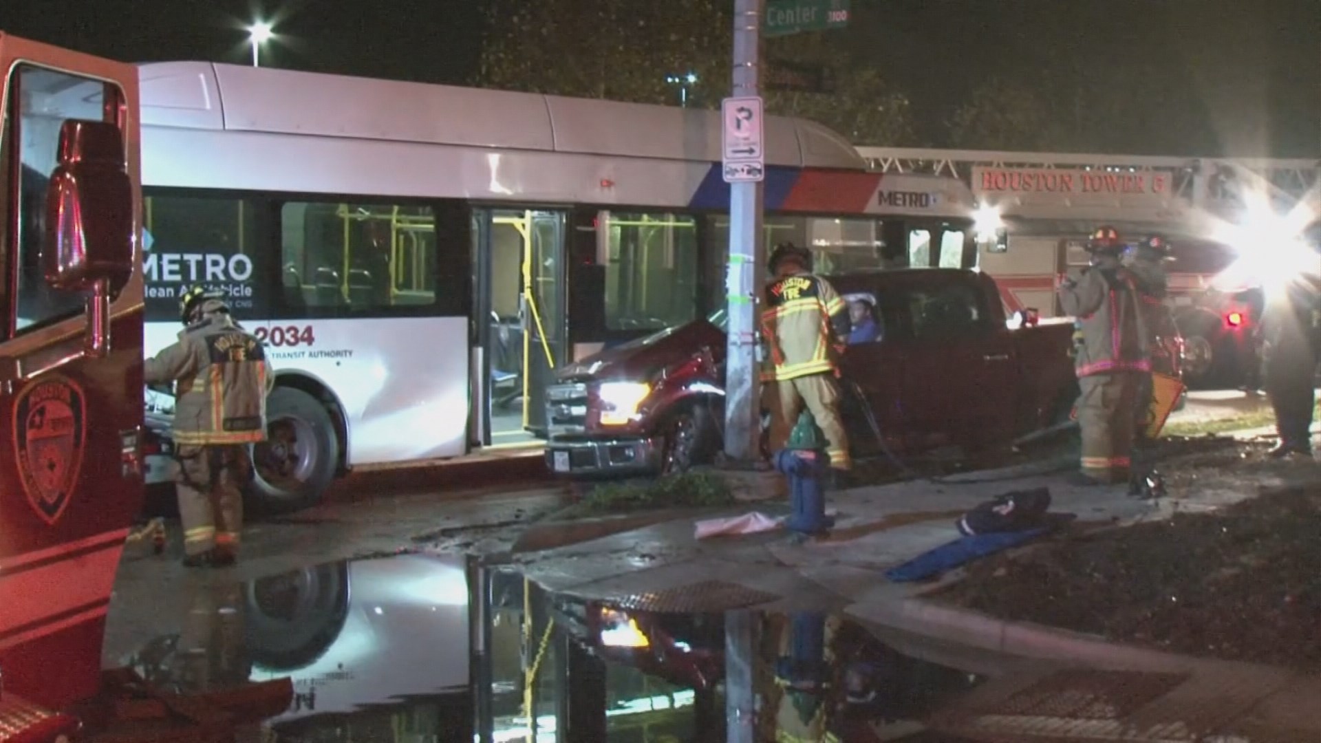 METRO bus driver injured in crash with alleged red light runner | khou.com