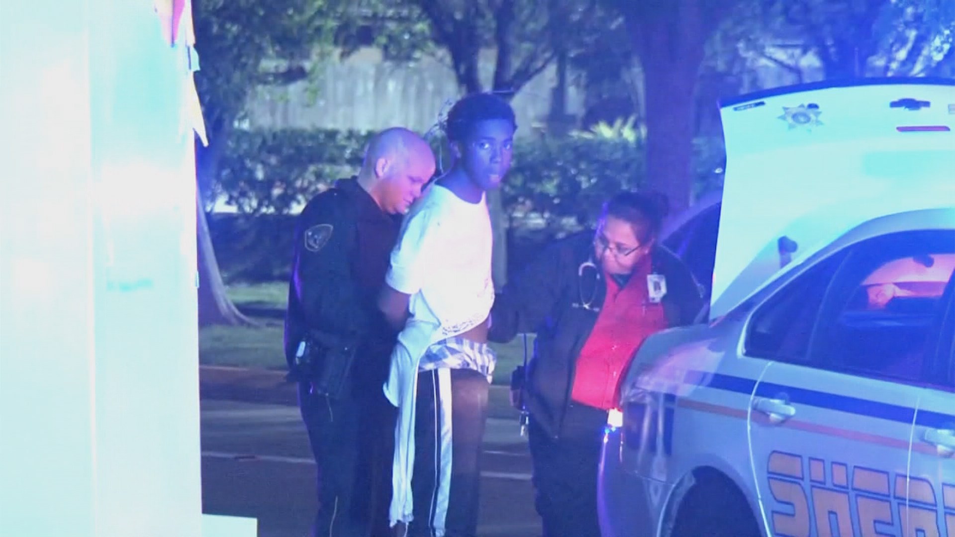 2 in custody after alleged ATM robbery, chase | khou.com