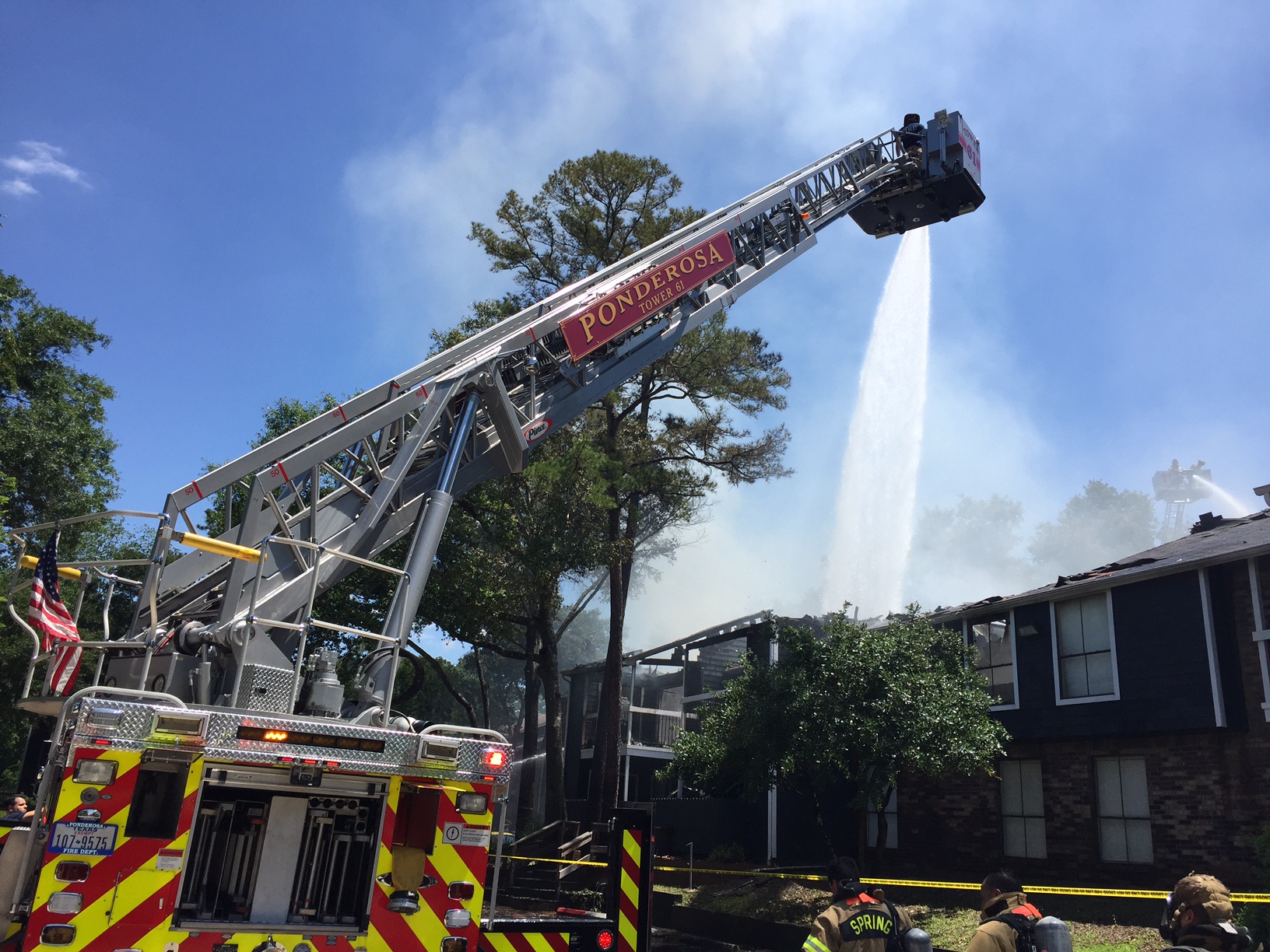 Firefighters battle 2-alarm blaze in NW Harris County | khou.com