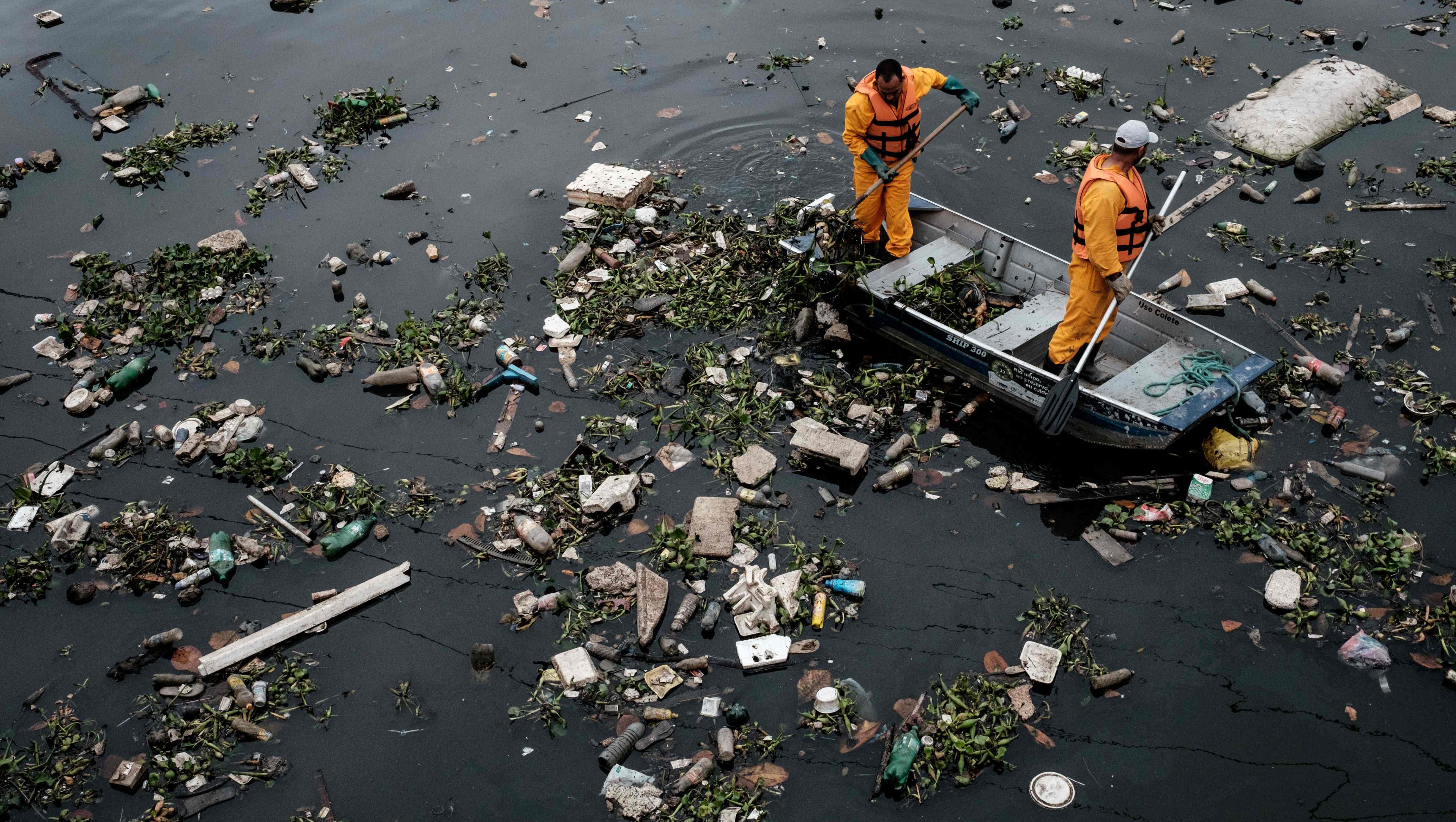 Guanabara Bay water still overrun by sewage as Rio Olympics loom | khou.com
