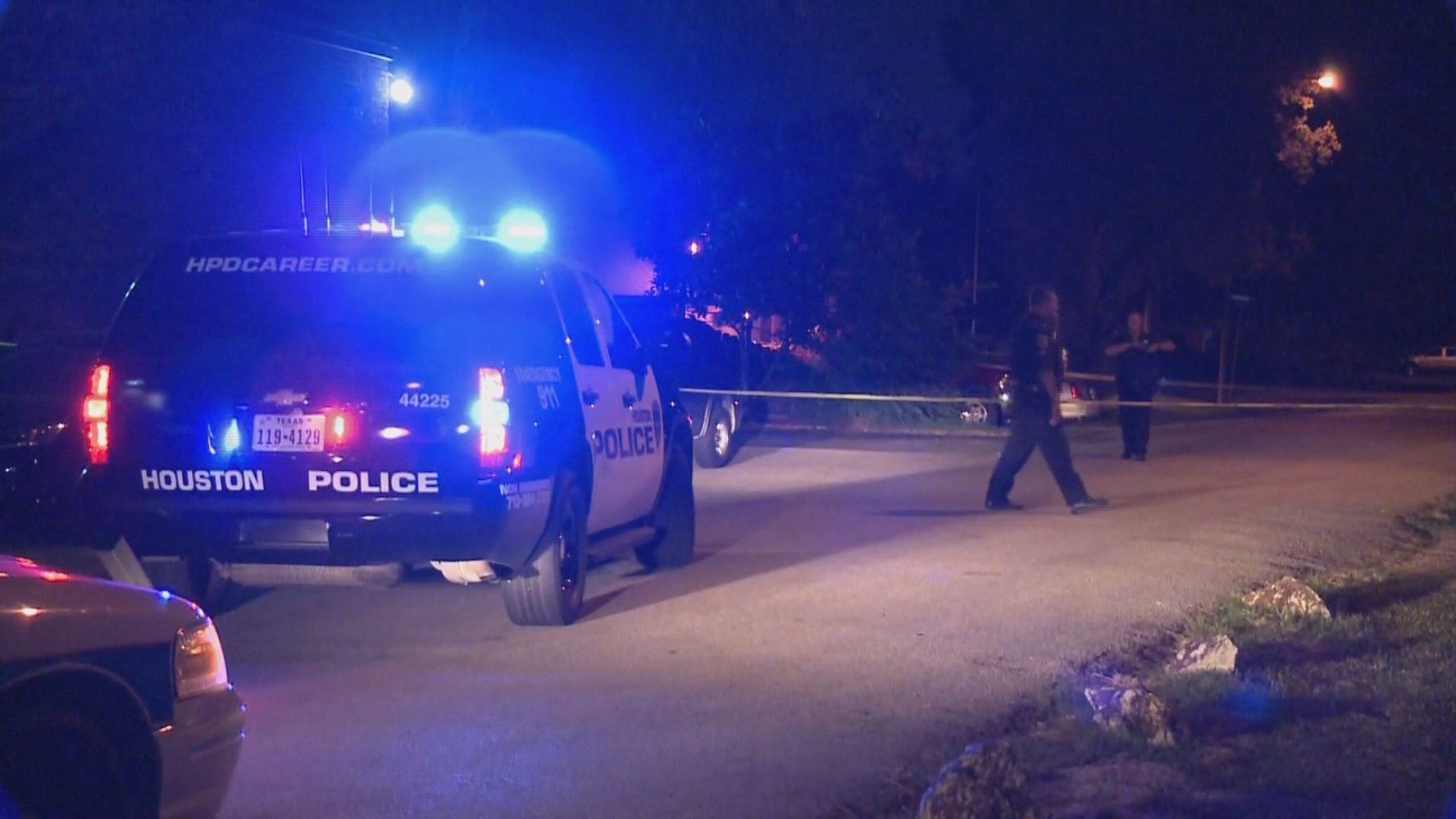 2 arrested following shooting, carjacking in NW Houston | khou.com