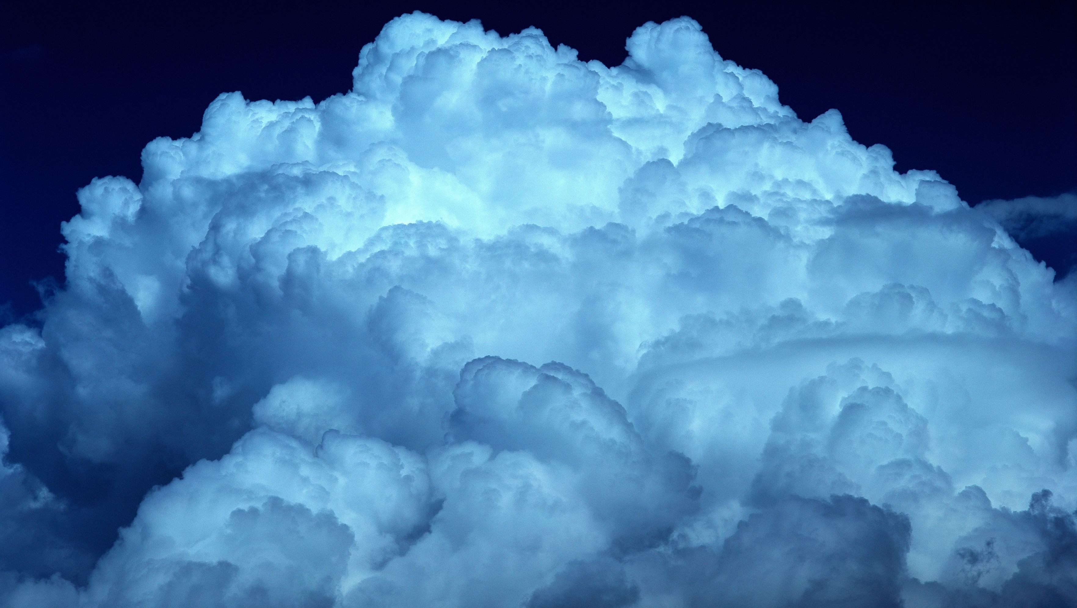 What are these hexagonal clouds found over the Bermuda Triangle? | khou.com