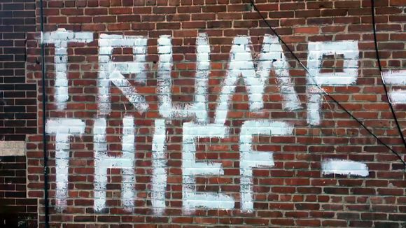 Vandals hit Trump's Denver HQ with rock, paint | khou.com