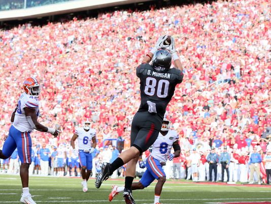 Arkansas defense shuts down No. 9 Florida in upset victory | khou.com
