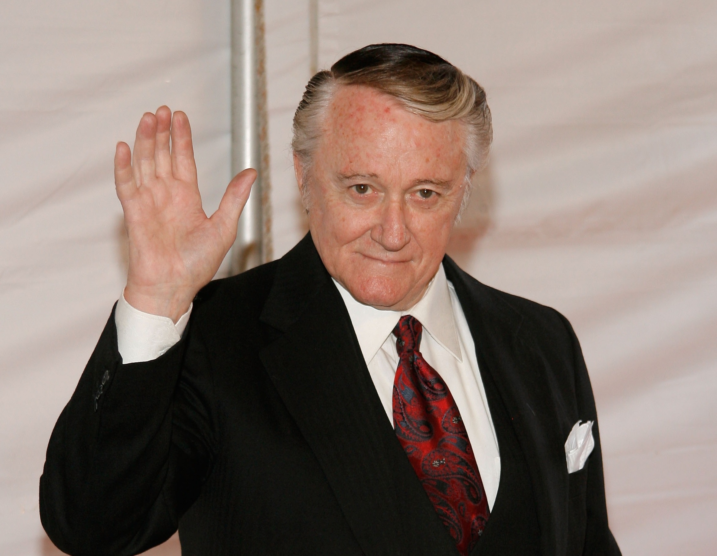 Robert Vaughn, suave 'Man from U.N.C.L.E.' star, dies at 83 | khou.com