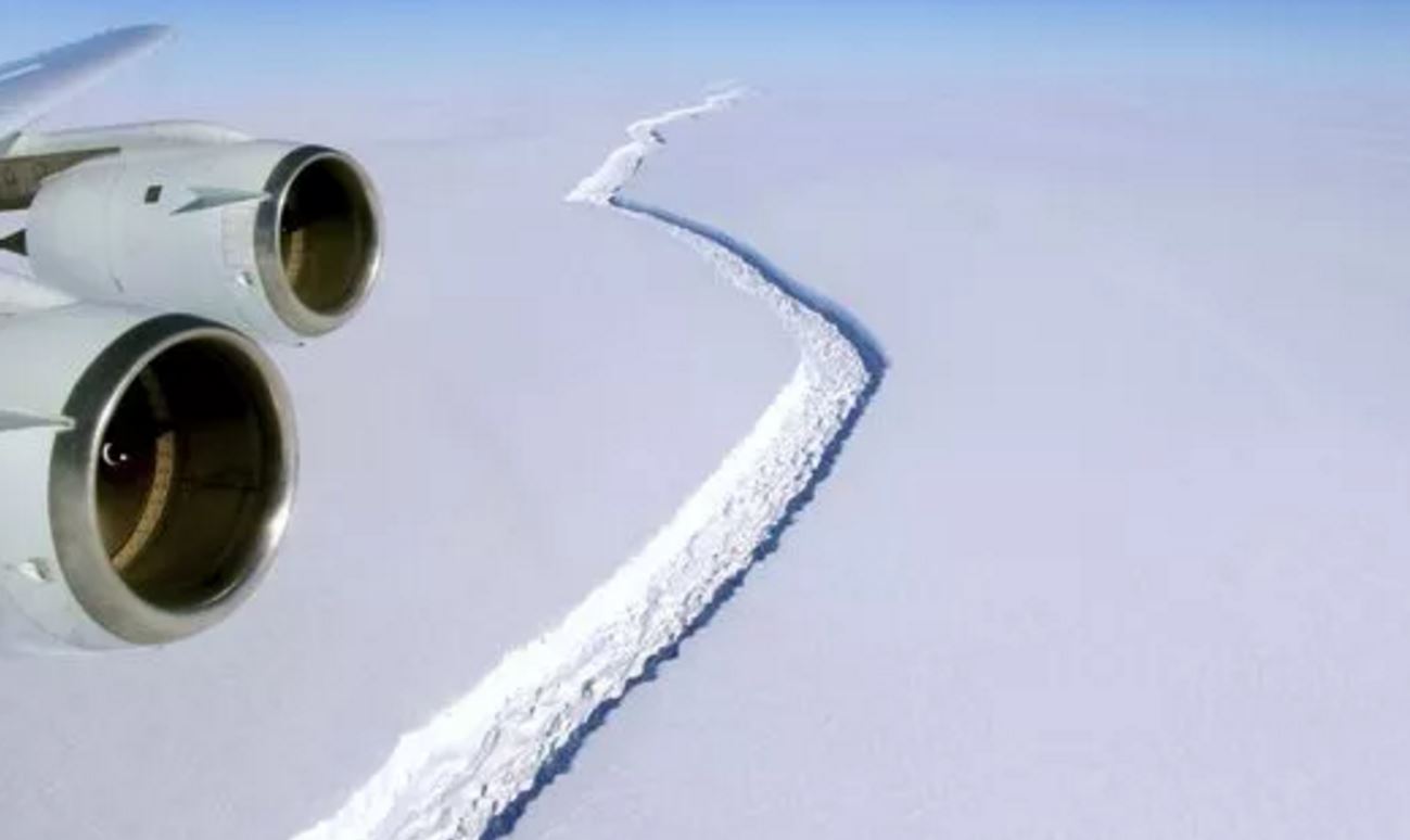 Antarctic iceberg break 'imminent,' likely in 'hours, days or weeks ...