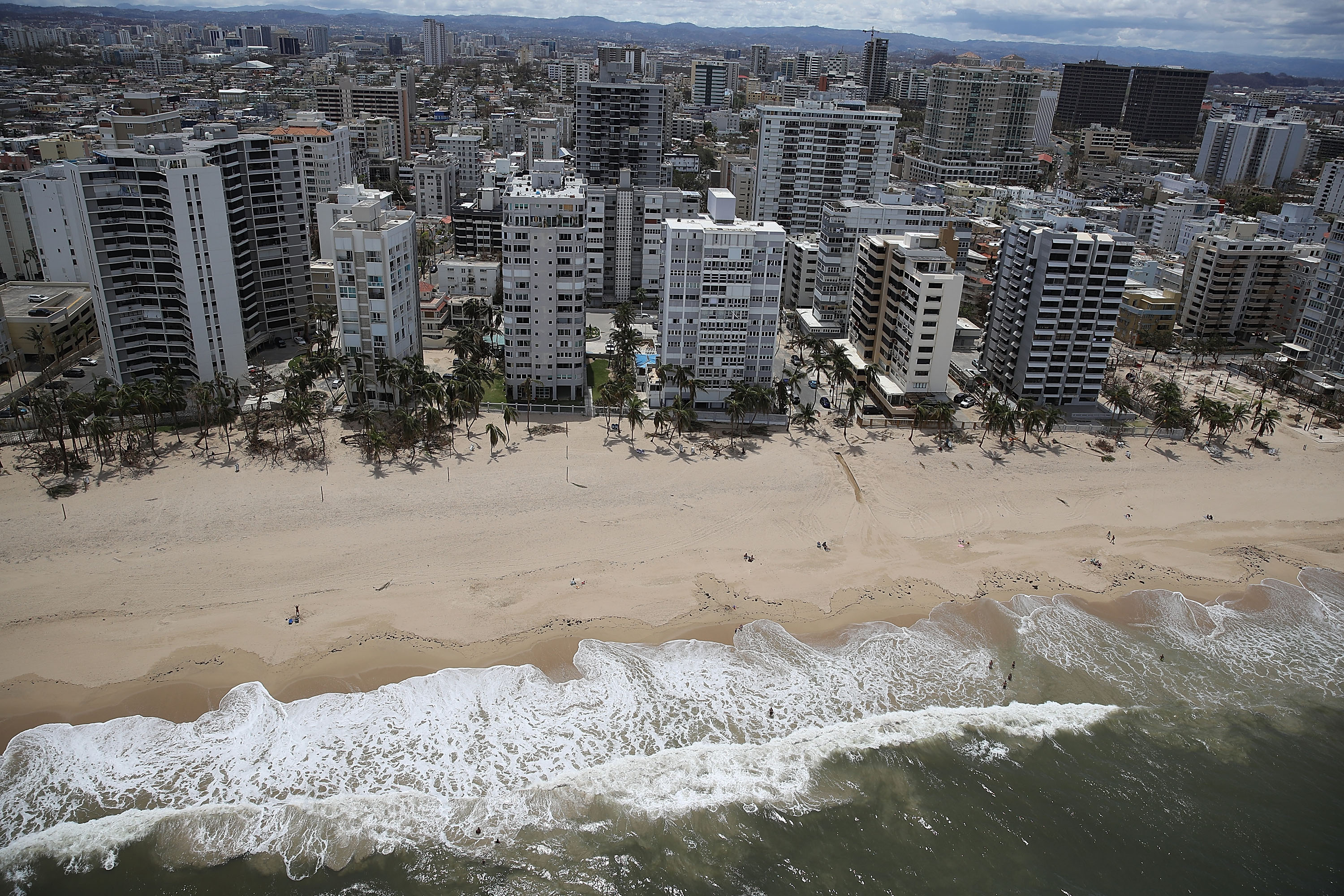 As humanitarian crisis unfolds in Puerto Rico, Trump tweets about ...
