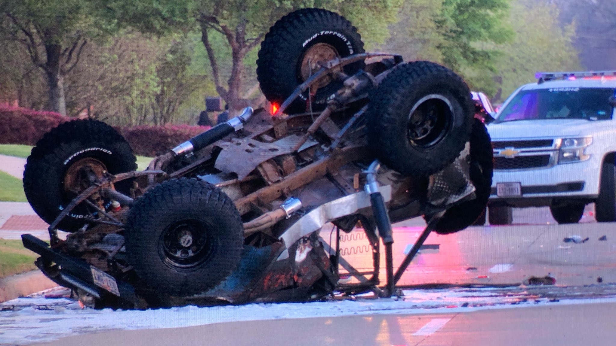 khou.com | Two injured in fiery crash in Sienna Plantation